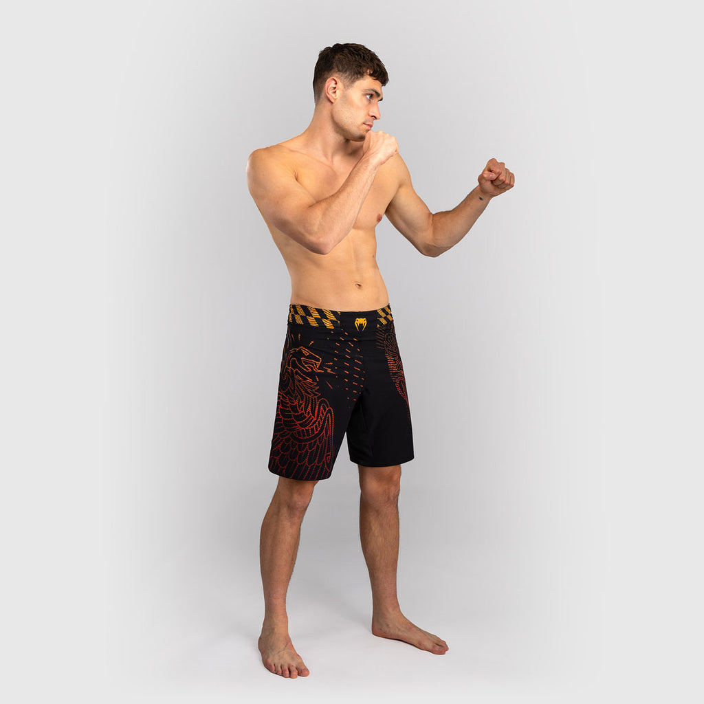 MMA Shorts Venum Quetzal Fury Schwarz-Rot - MMA Shorts – Combat Arena